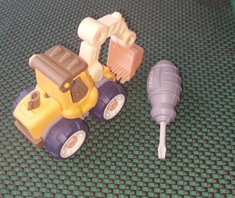 Bager so šrobovákom, - 5 € od predávajúcej mosano | Bazár - Modrý koník